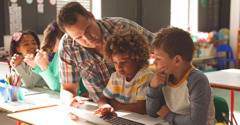 Benefits of using computers in the classroom | Tekkie Uni Blog